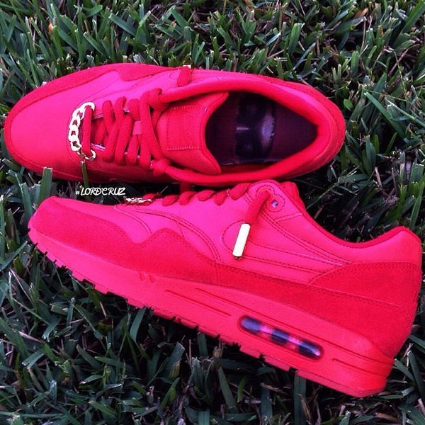 OT (kinda): Make Red October Inspired Shoes | Genius