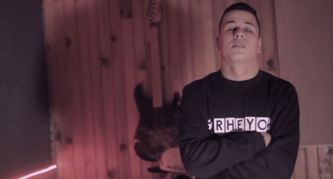 Hooss – Retenez-moi Lyrics | Genius Lyrics